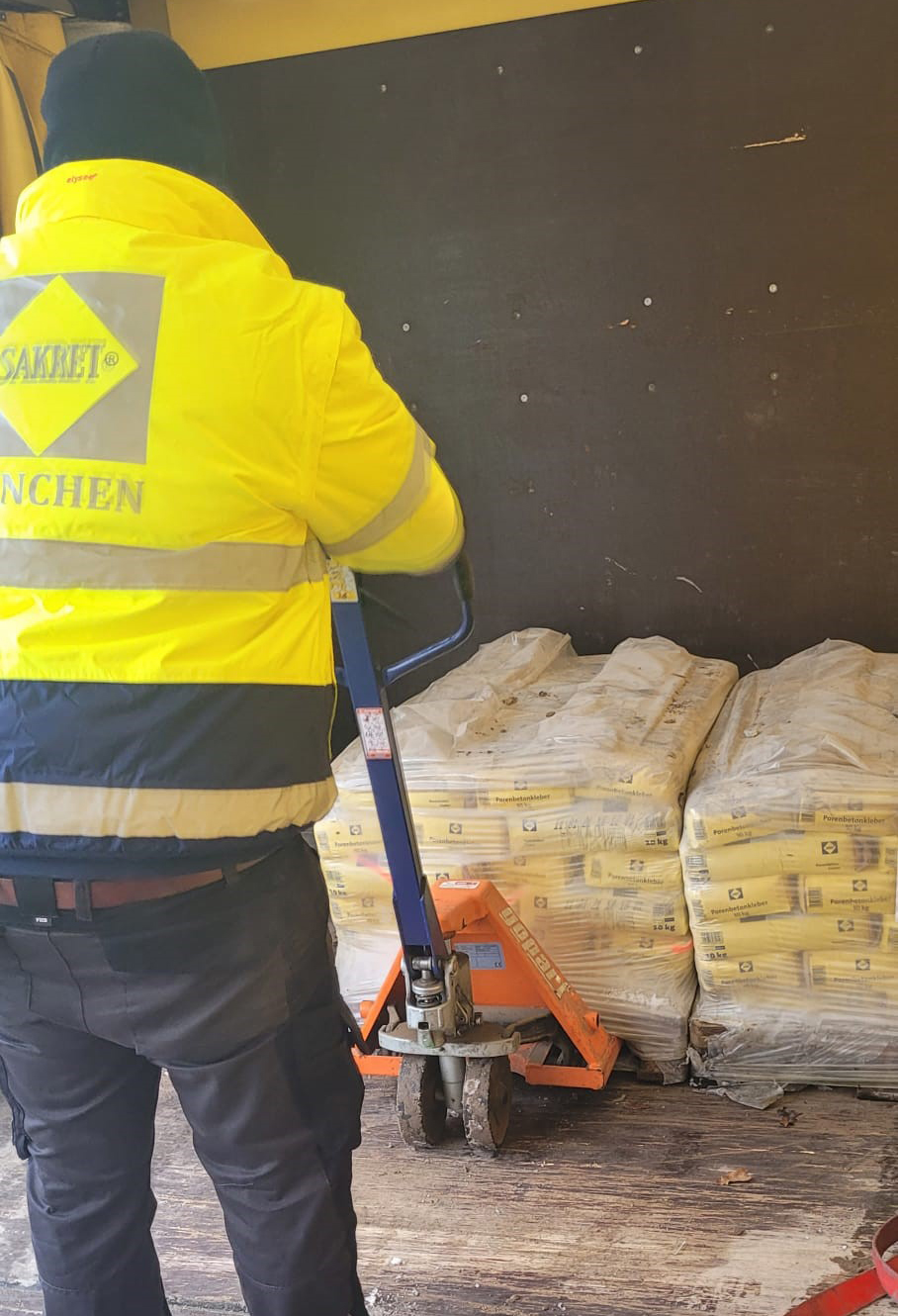 Rohrdorfer spendet 28 Tonnen Baustoffe für den Wiederaufbau im Ahrtal ...