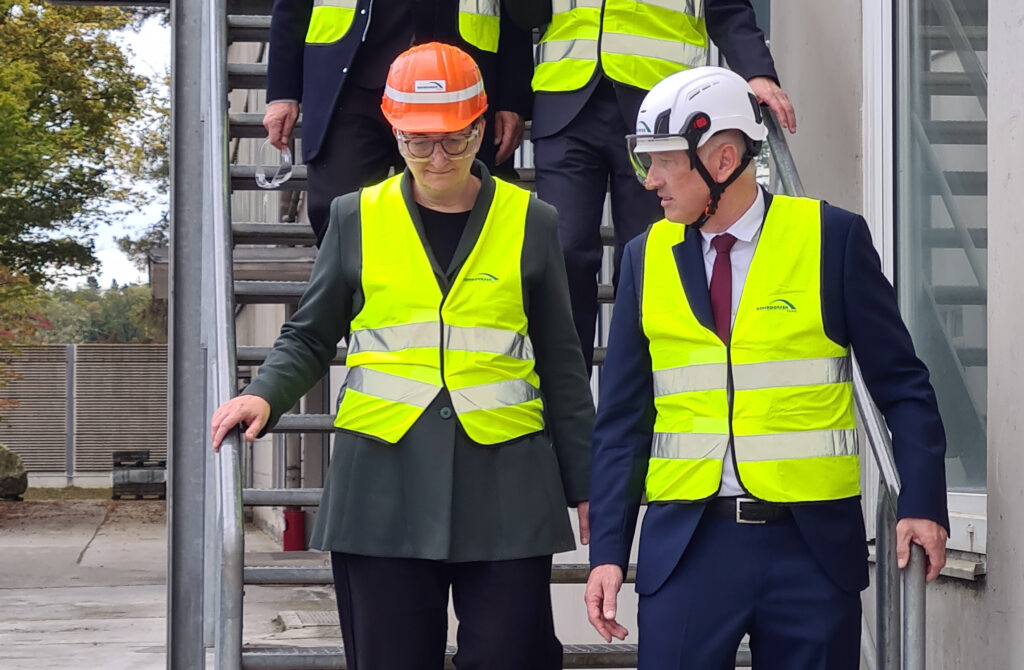 Bundesministerin Klara Geywitz zu Gast bei Rohrdorfer Zement - Rohrdorfer