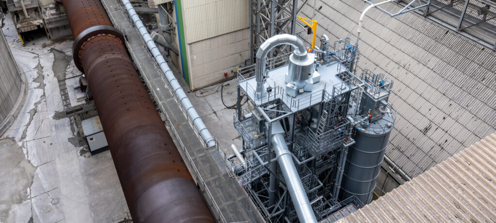 CO₂-reduced cement production: pilot plant for tempered clays starts ...